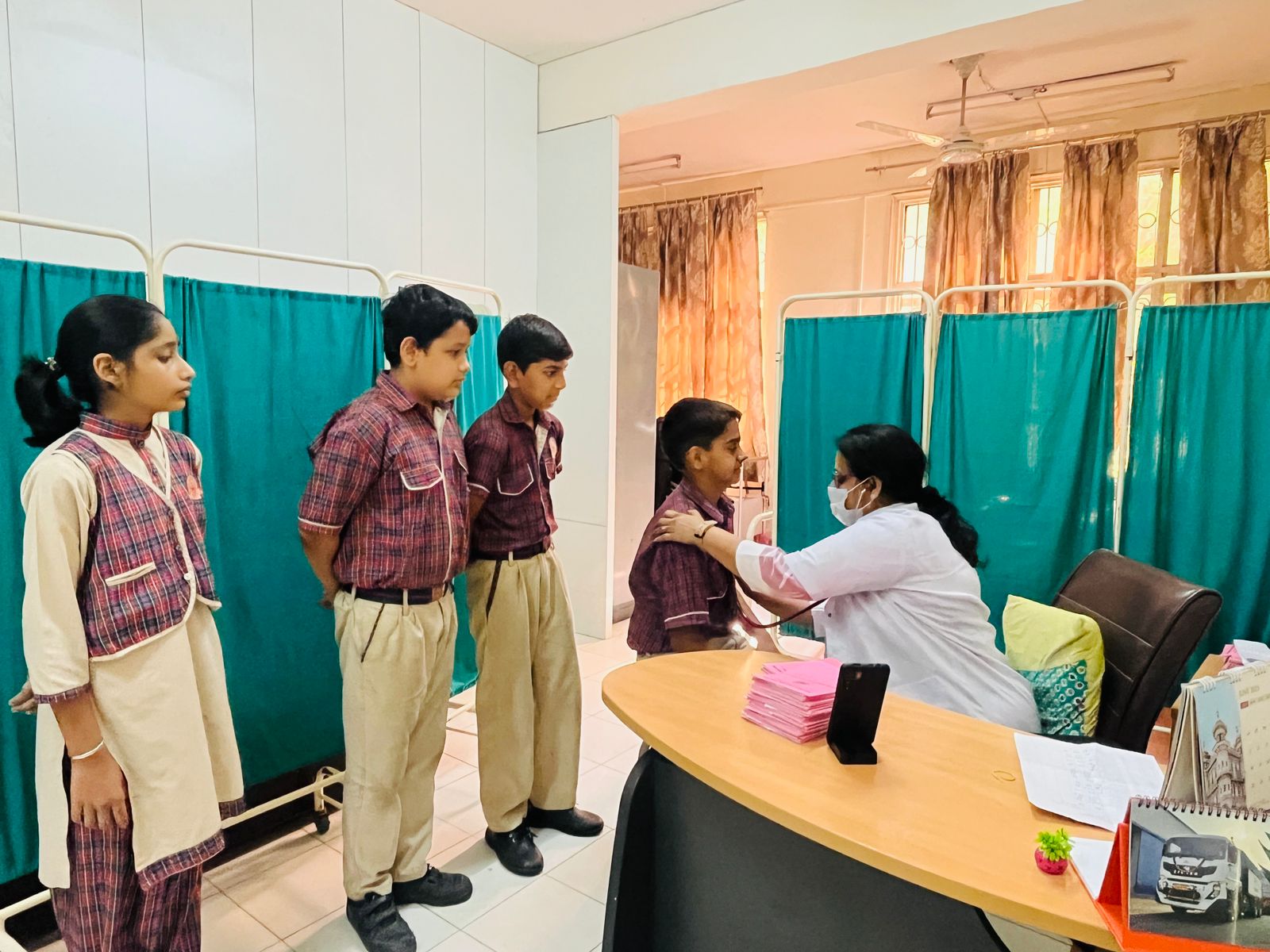 SARLA CHOPRA DAV PUBLIC SCHOOL, NOIDA