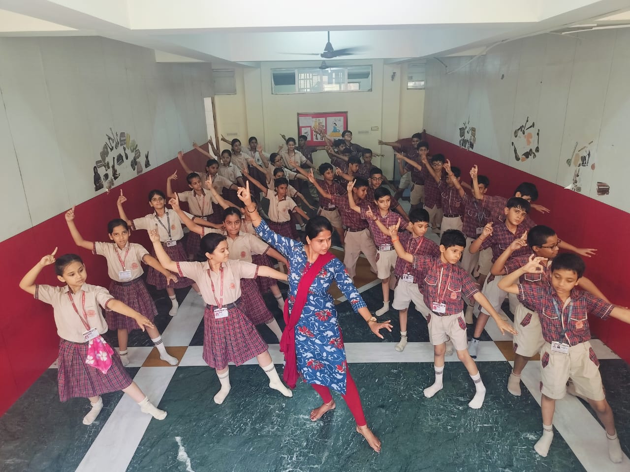 SARLA CHOPRA DAV PUBLIC SCHOOL, NOIDA